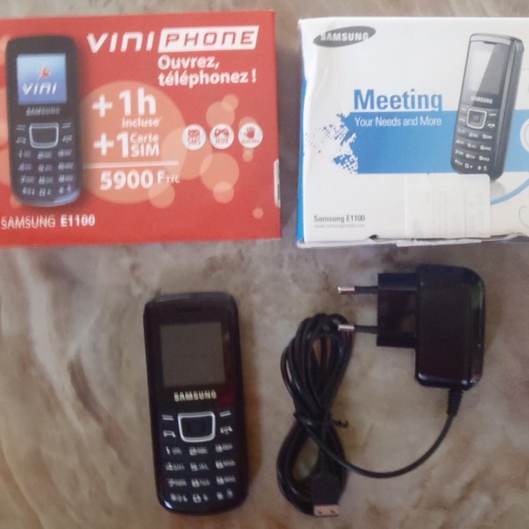 Samsung | Cell Phones & Accessories | Samsung E10 Vini Cellphone | Poshmark